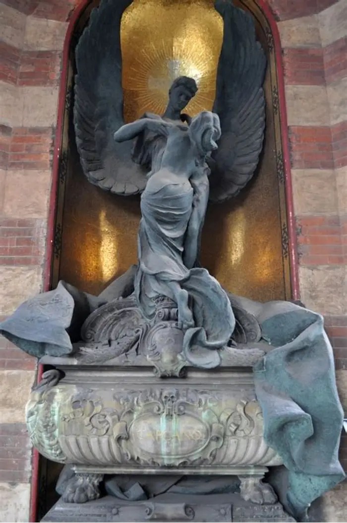 EROS E THANATOS – Primordialismo Visionario